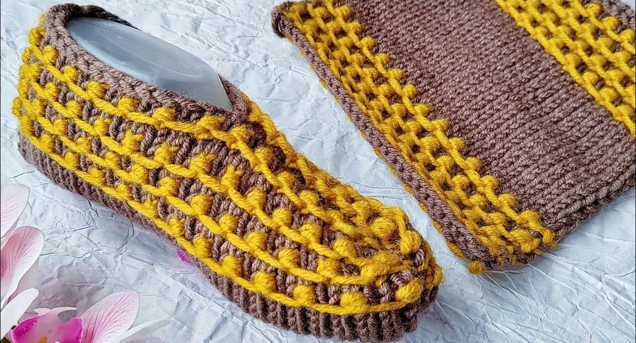 Knit Bulb String Slippers