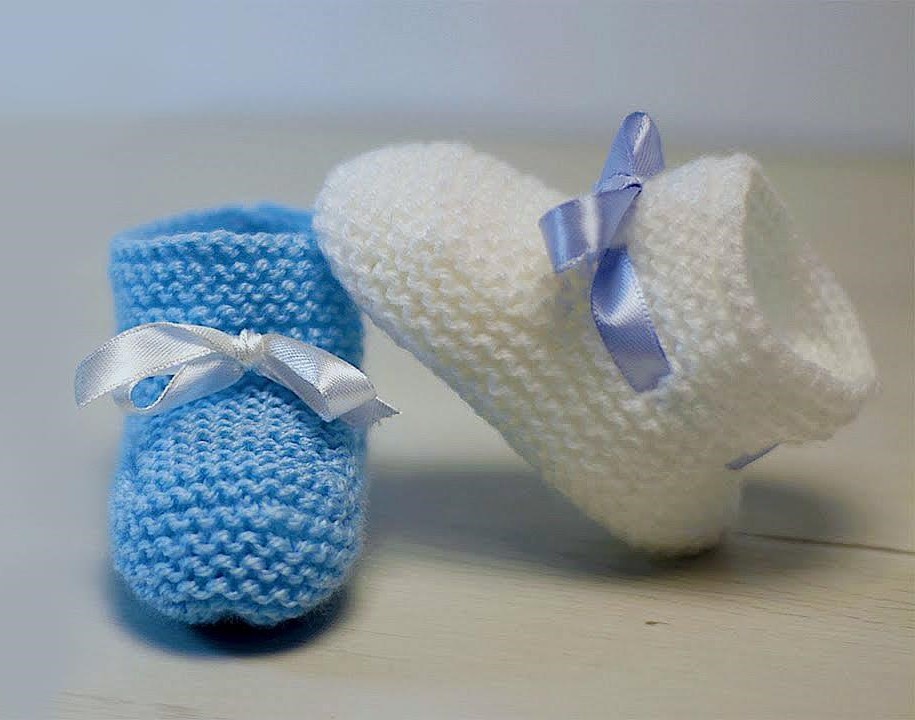 Knit Newborn Booties